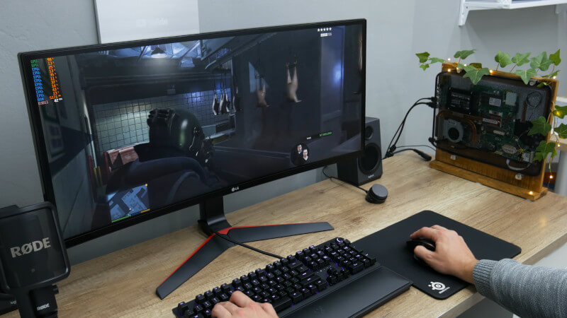 Stary laptop MSI z drugim życiem. Przerobił go na desktop w stylu eko